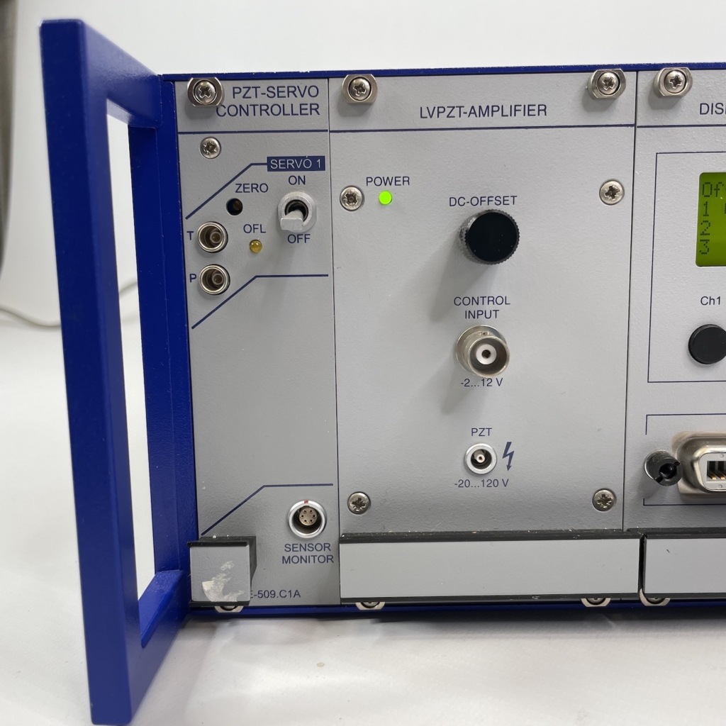 Physik Instrumente E-501 Modular Piezo Controller | Salford Scientific ...