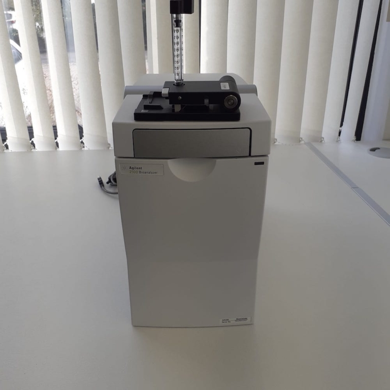 Agilent 2100 Bioanalyzer G2939b Dna Rna Sizing And Quantification