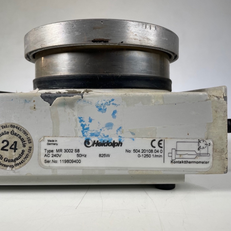 Heidolph MR3002 Magnetic Hotplate Stirrer | Salford Scientific Supplies