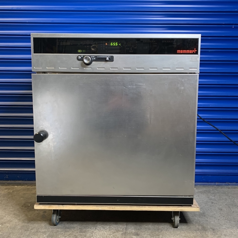 Memmert UNB 500 Universal Oven 220˚C 108 Litre | Salford Scientific ...