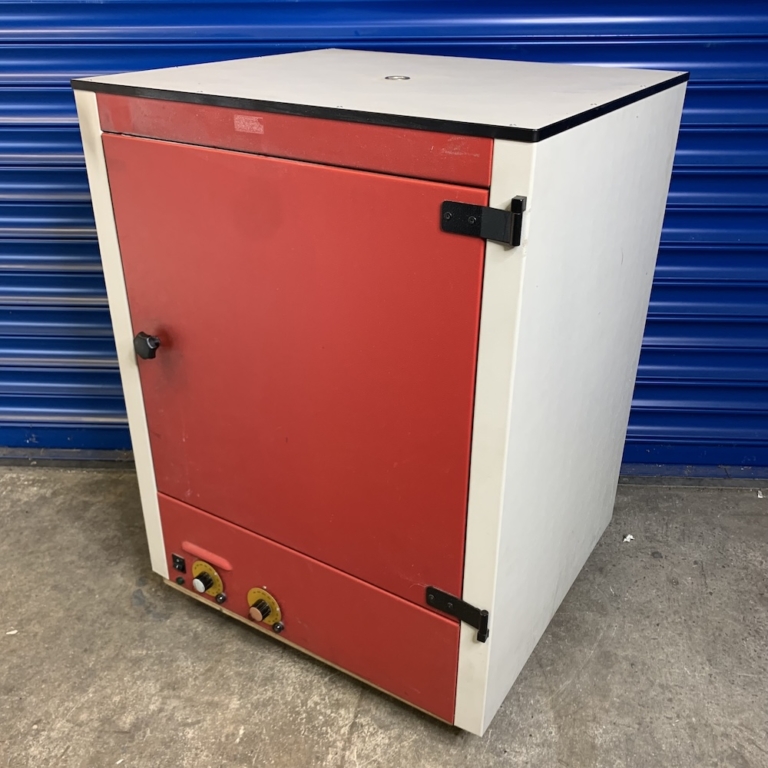 Laboratory Oven 100 Litre Convection 200˚C | Salford Scientific Supplies