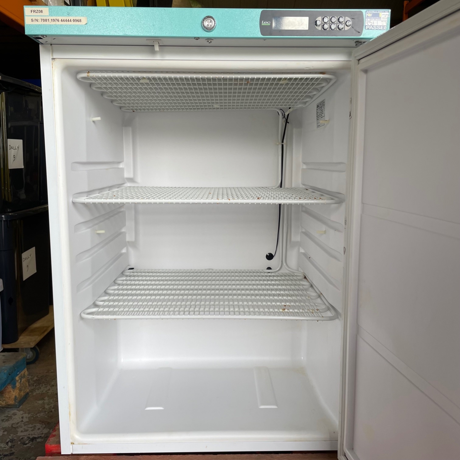 LEC Laboratory Under-Counter -20˚C Freezer 151 Litre Model LSF151UK ...