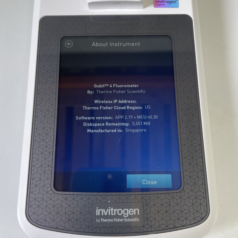 Qubit 4 Fluorometer Invitrogen Thermo Fisher Scientific Life ...