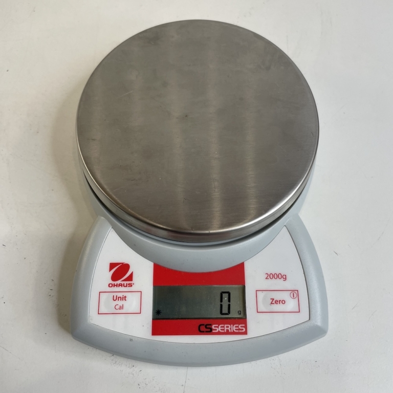 Ohaus CS 2000 Top Pan Balance Portable 2000g x 1g | Salford Scientific ...